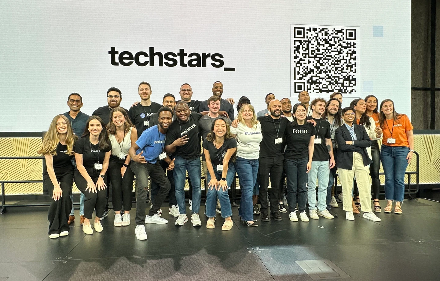 Startup Accelerator vs Incubator: Key Differences Blog | RocketDevs